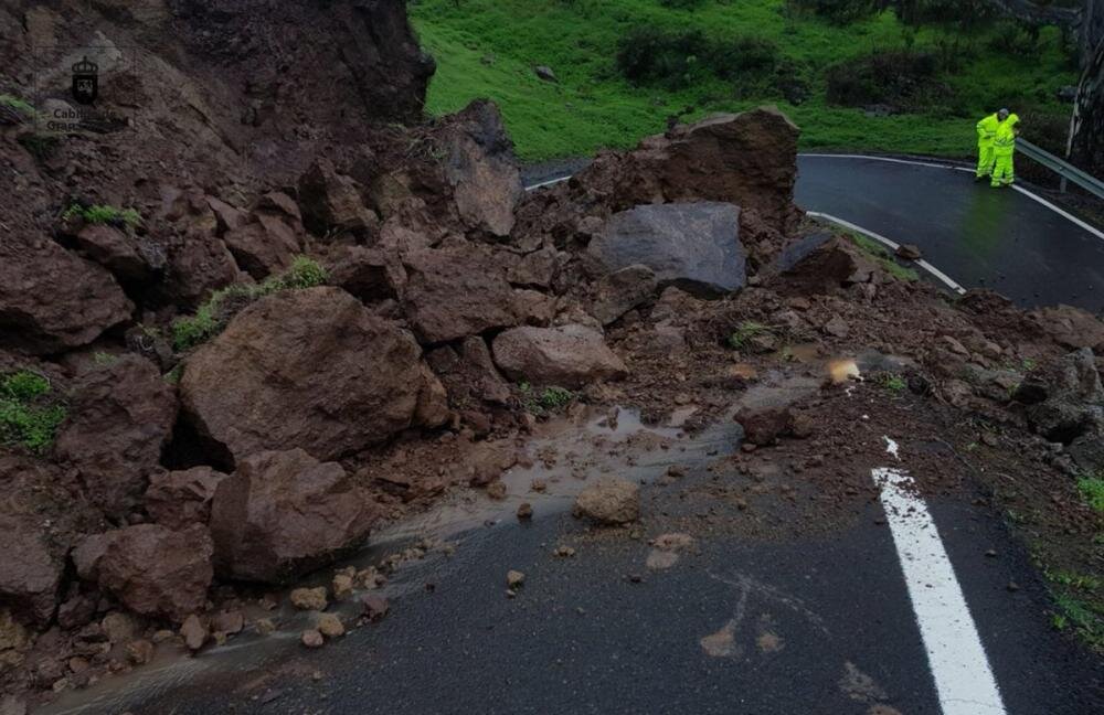Landslides around the summits and on the north of Gran Canaria • The ...