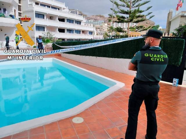 Guardia civil interrupts a pool party in Puerto Rico de Gran Canaria ...